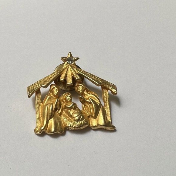 Avon | Jewelry | Avon Lapel Tack Pin Gold Tone Religious Nativity Scene ...